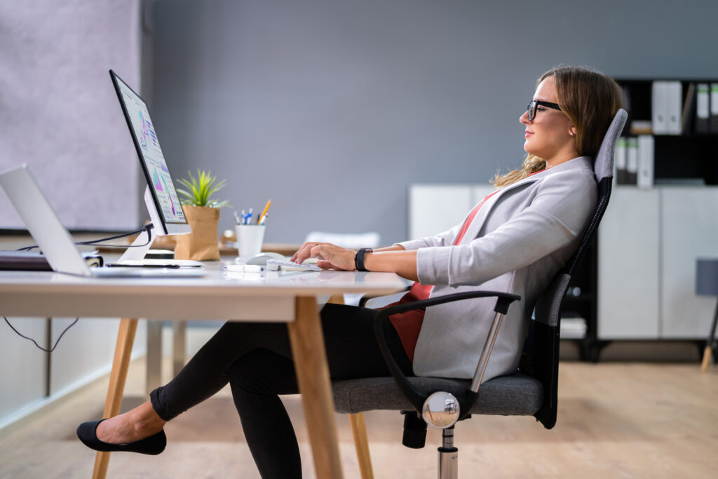 Why I Rotate Between Sitting, Standing, and Reclining at My Desk (for ...